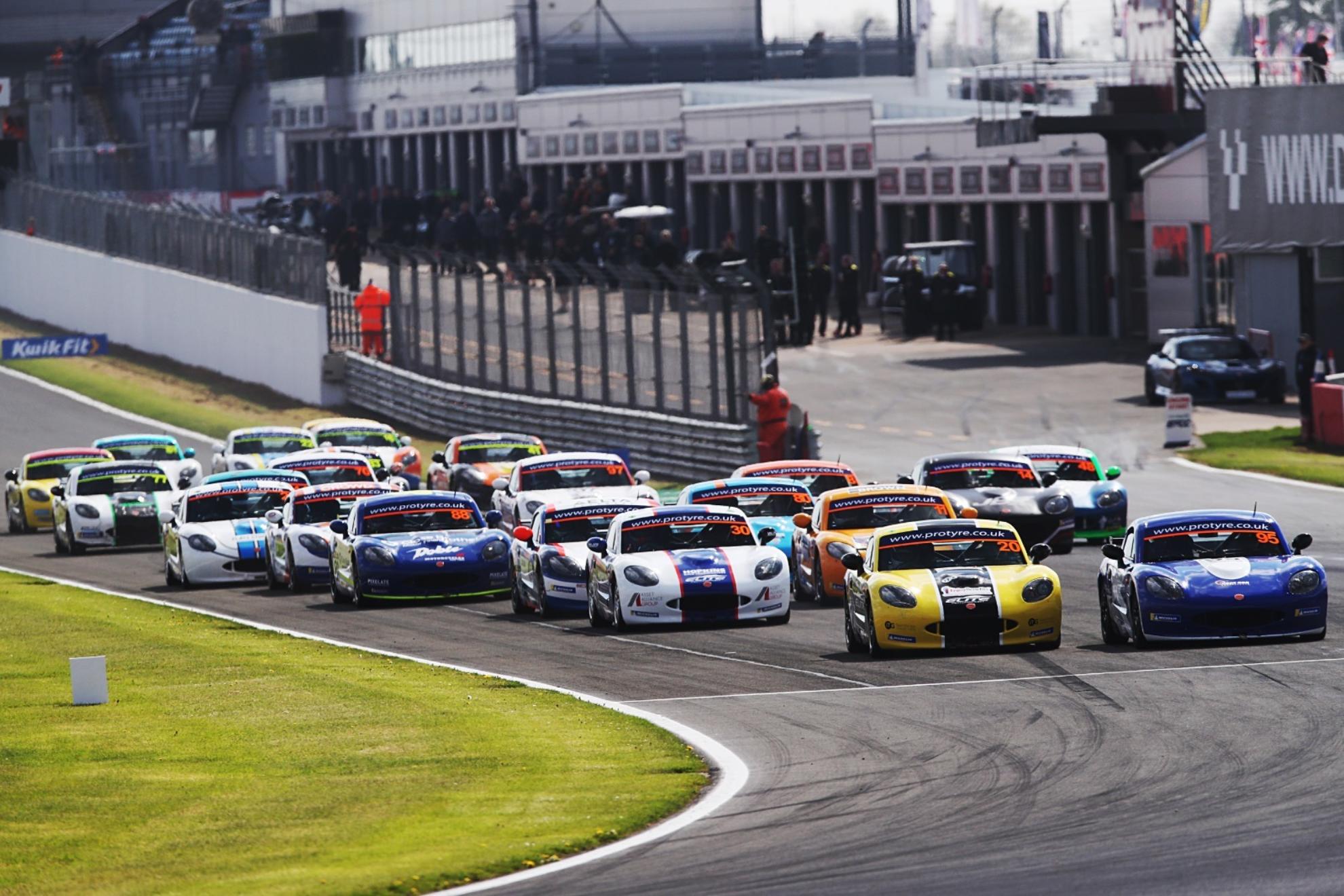 Talented Trio Share Ginetta GT5 Challenge Wins At Donington Park - Ginetta