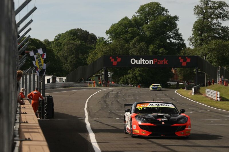 Oulton Park Wins For Beilicke And Walker In Ginetta GT Academy - Ginetta